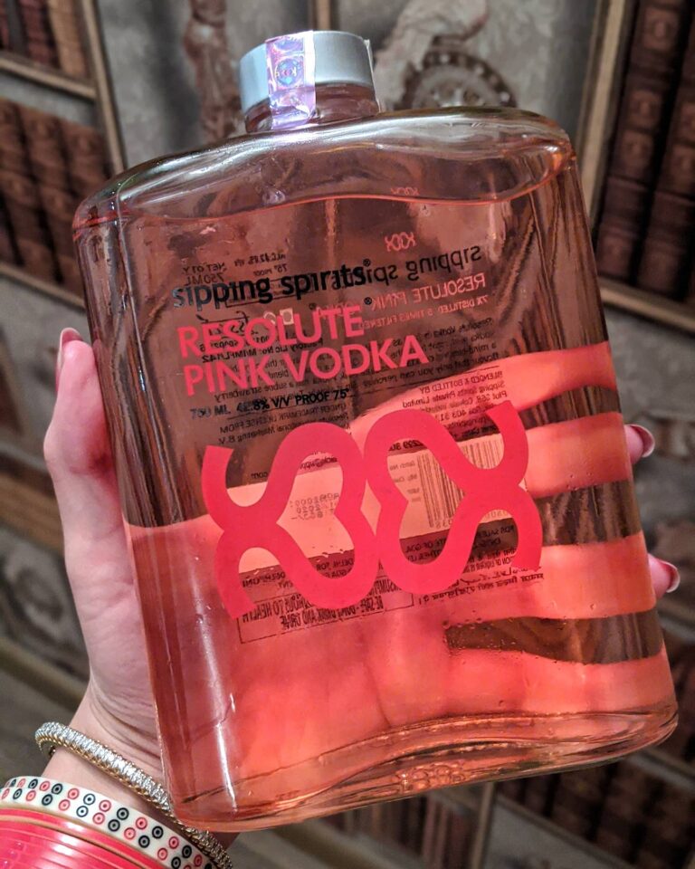 RESOLUTE PINK VODKA (750 ml)